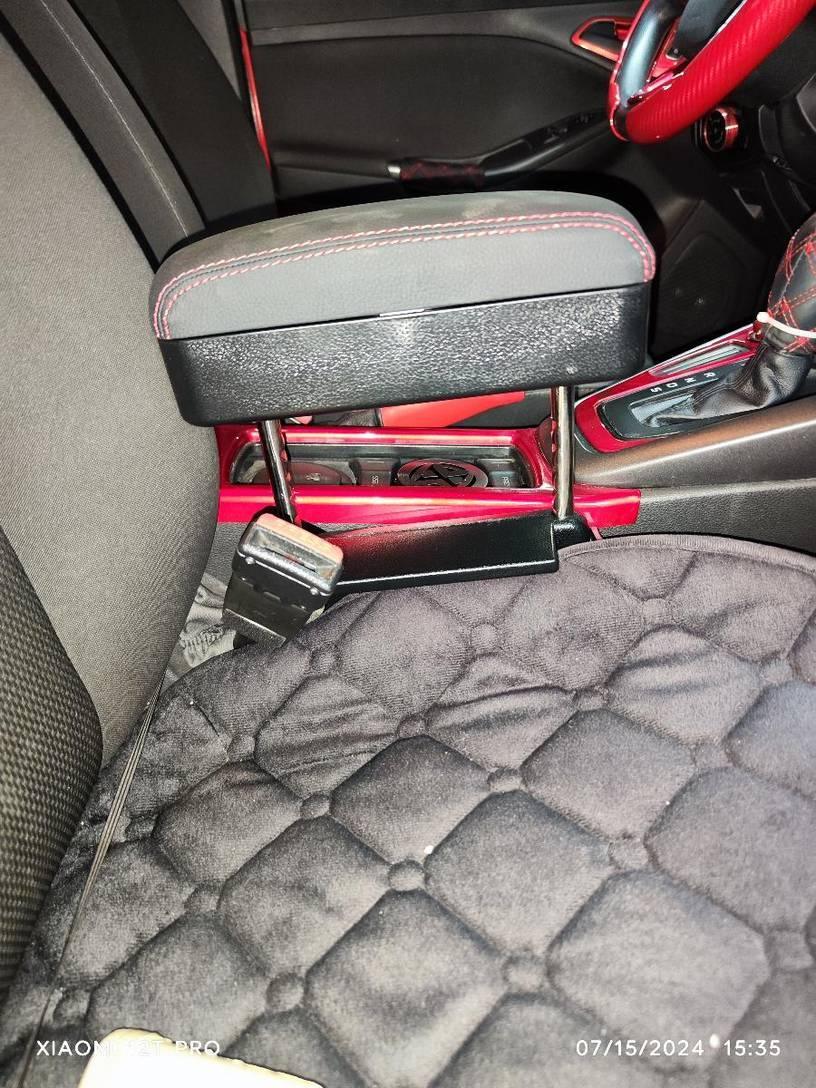 Univerzalni automobilski naslon za ruke - AutoDekoracije.hr